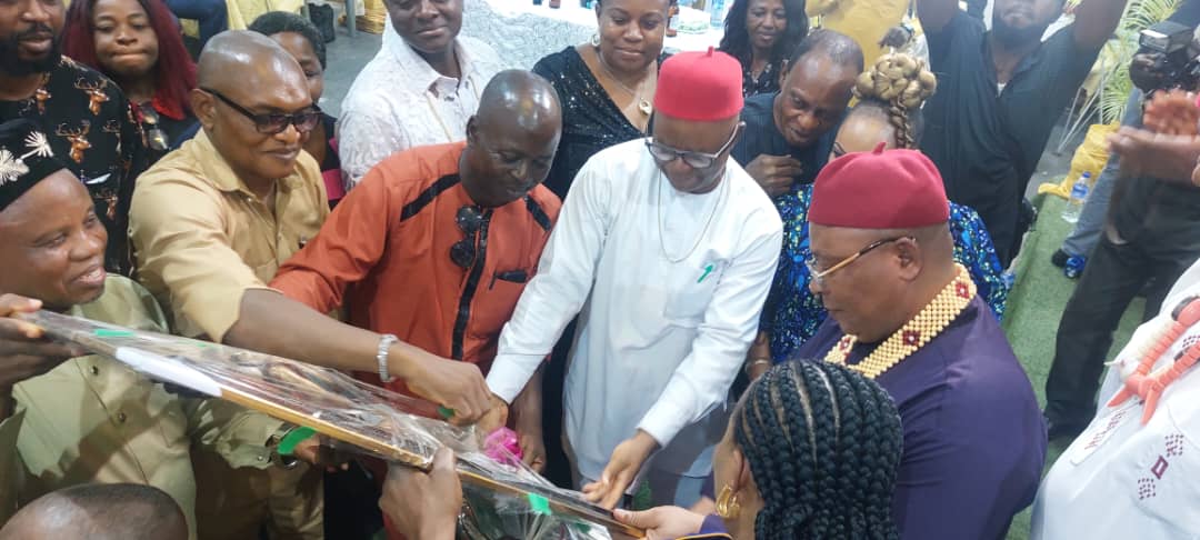 Again, ESUT Vice-Chancellor Honoured For Innovative Leadership ...