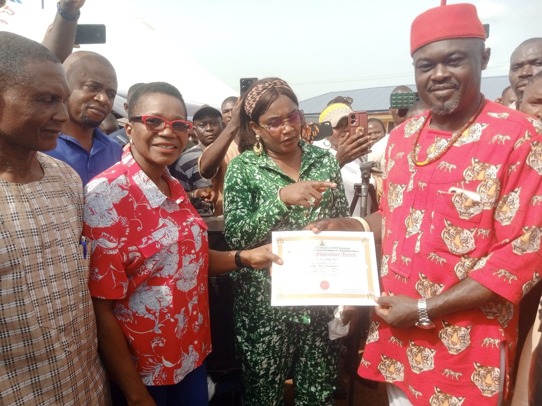 Emeka Ani Emerges New Igwe of Umueze Community - ESUT Monitor